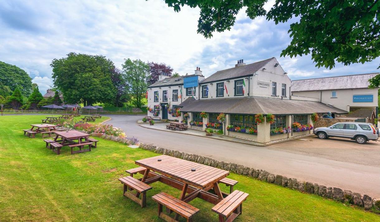 Longlands Inn & Restaurant - Restaurant in CARNFORTH, Tewitfield ...